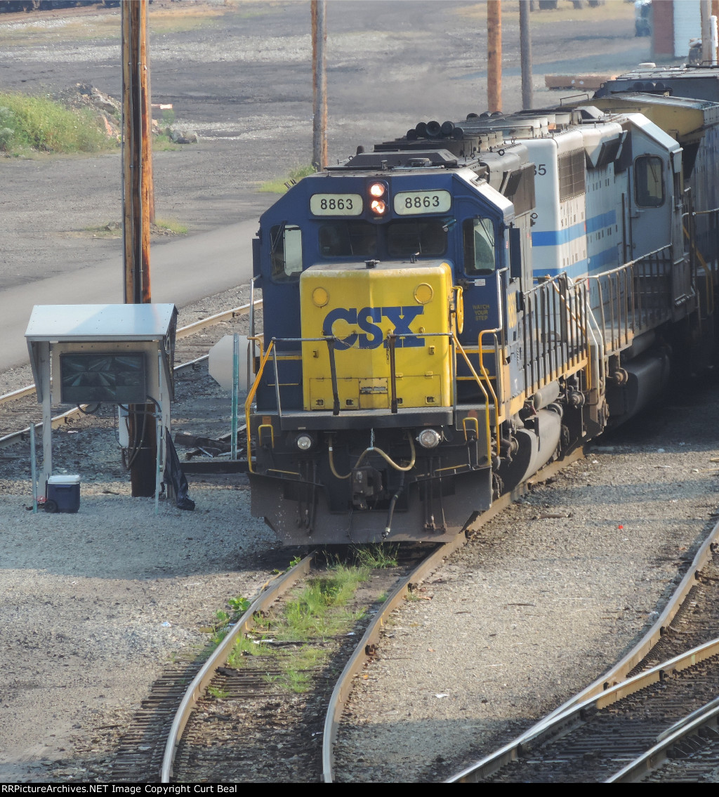 CSX 8863 (2)